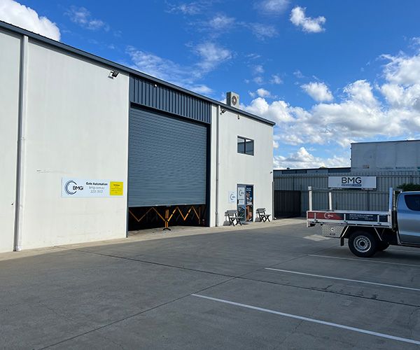 Automatic gate opener for farm gates - solar farm gate opener